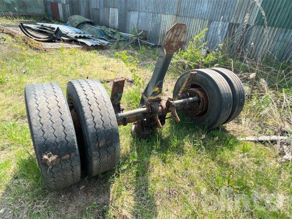 Hjulaxel - Axel med hjul 19,5 tum | Blinto auktioner