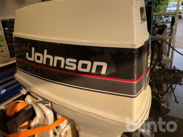 Båtmotor - Johnson VRO 60 hk | Blinto auktioner