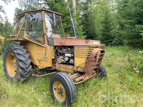 Traktor - VALMET 602 | Blinto auktioner