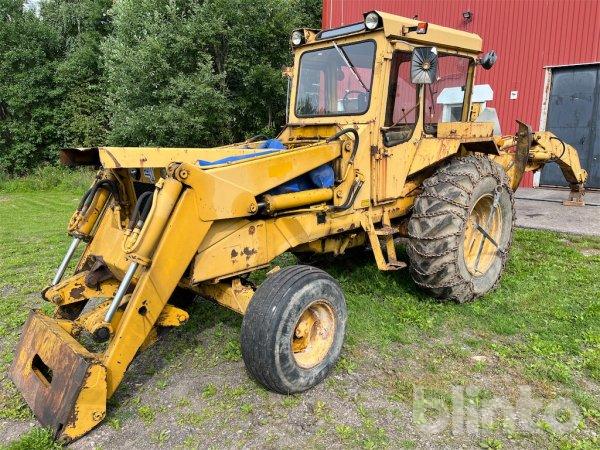 Traktorgrävare - Hymas 474 | Blinto auktioner