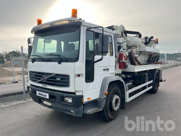 Sug och spolbil - Volvo FL 618 2002 | Blinto auktioner