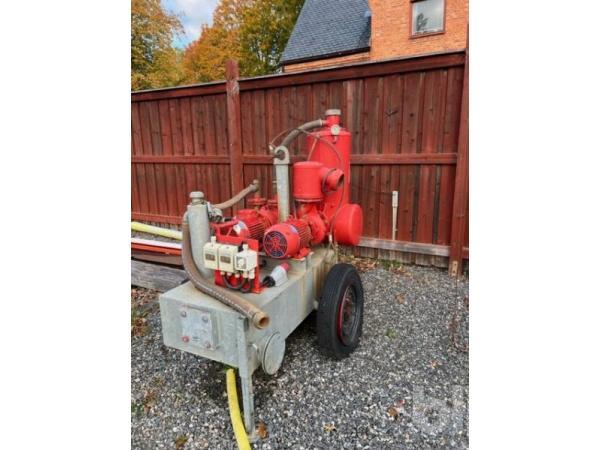 Vatten och luft pump - Okänt | Blinto auktioner