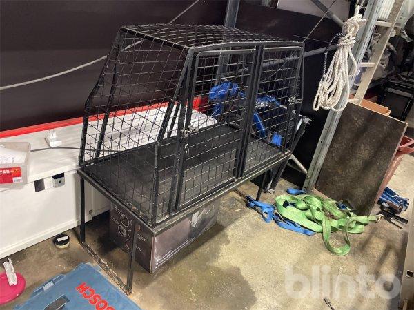 Hundbur - till VW Caddy Maxi Life | Blinto auktioner