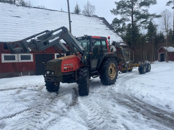 Traktor & huggarvagn - VALMET 6350-4 Twintrac | Blinto auktioner