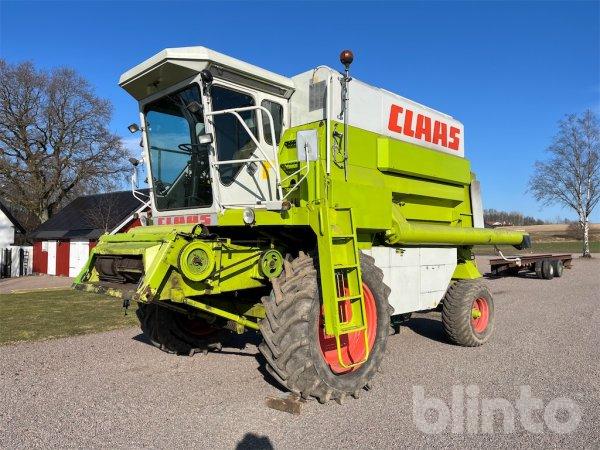 Skördetröska - Claas Dominator 116 CS 22 fot - 2255 h | Blinto auktioner