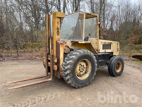 Truck - Sanderson SB 50 TC | Blinto auktioner