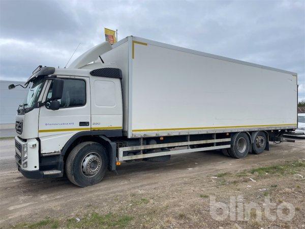 Skåplastbil - VOLVO FM 6*2 | Blinto auktioner