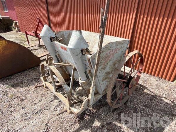 Potatissättare - 2-radig - Ekengårds Maskinfabrik | Blinto auktioner