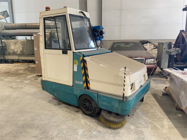 Sopmaskin - Tennant 385 Gasol | Blinto auktioner