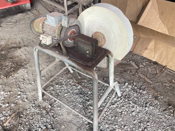 Slipsten - Smärgel | Blinto auktioner