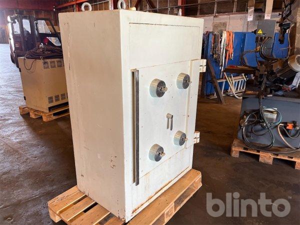 Kassaskåp - Joh. Olsen Pengeskapfabrik | Blinto auktioner