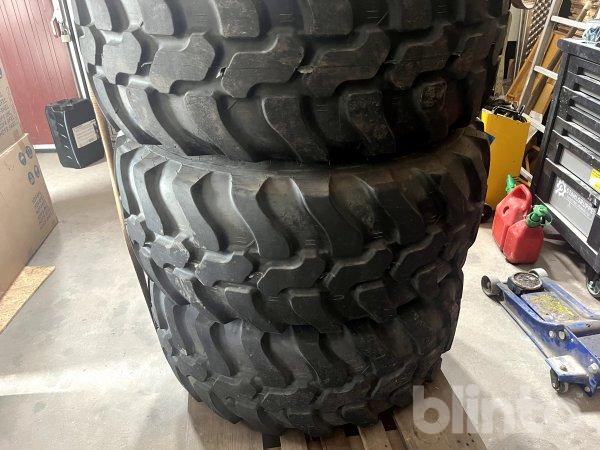 Entreprenadhjul - Dunlop SP T9 4 stycken | Blinto auktioner