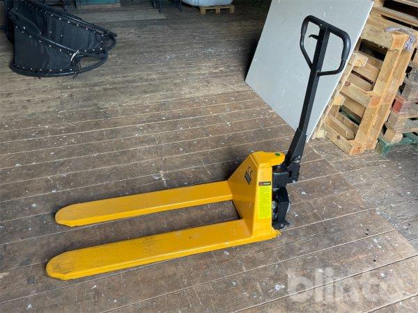 Pallyft - Höglyftande | Blinto auktioner