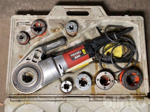 Gängmaskin - RIDGID 690 | Blinto auktioner