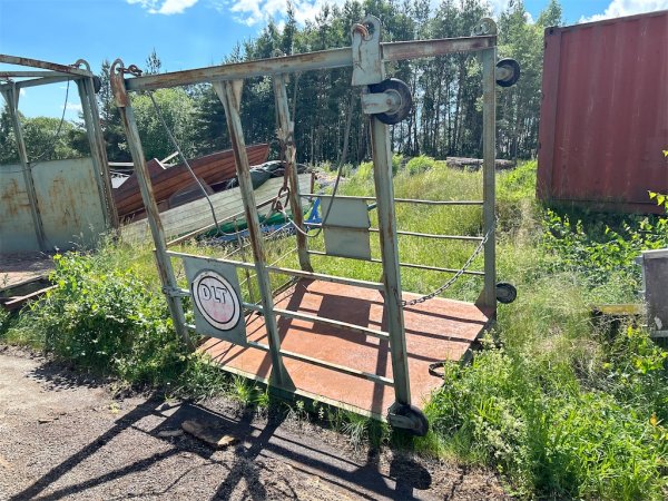 Lyftkorg - Materialkorg | Blinto auktioner