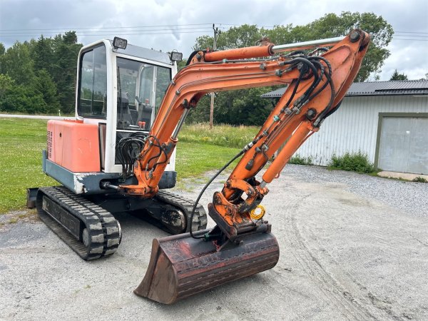 Bandgrävare - Pel-Job EB 306 | Blinto auktioner