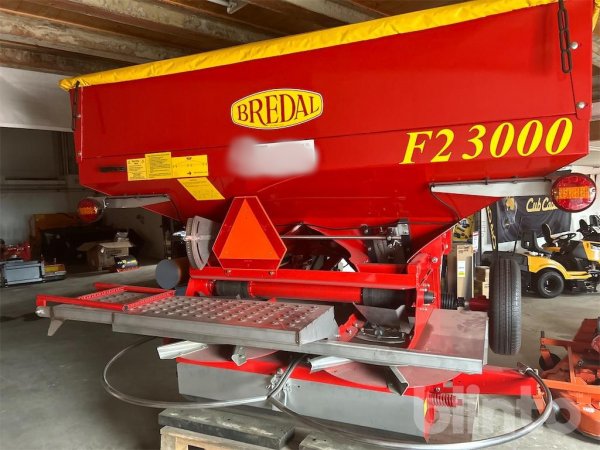 Mineralgödselspridar - Bredal F2 3000 | Blinto auktioner