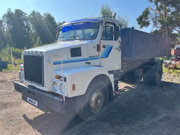 Lastväxlare - VOLVO N7 4X2 | Blinto auktioner
