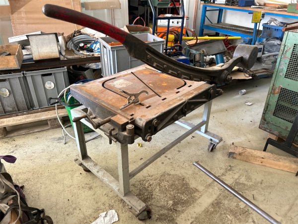 Slagplåtsax - Okänt | Blinto auktioner