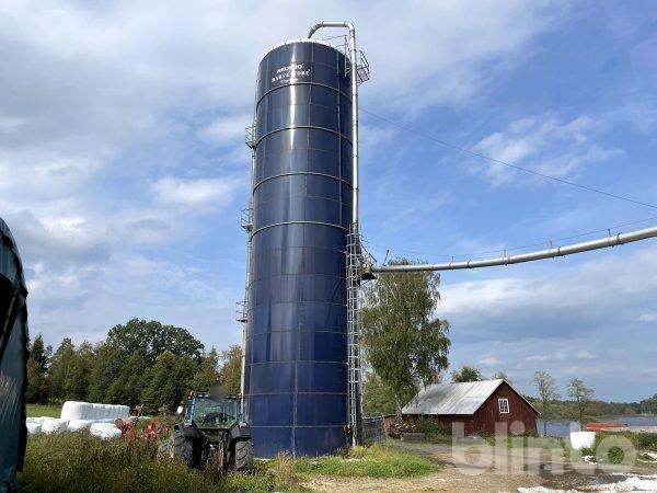 Silo på rot - Neuero harvestore | Blinto auktioner