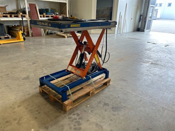 Lyftbord - Edmo lift | Blinto auktioner