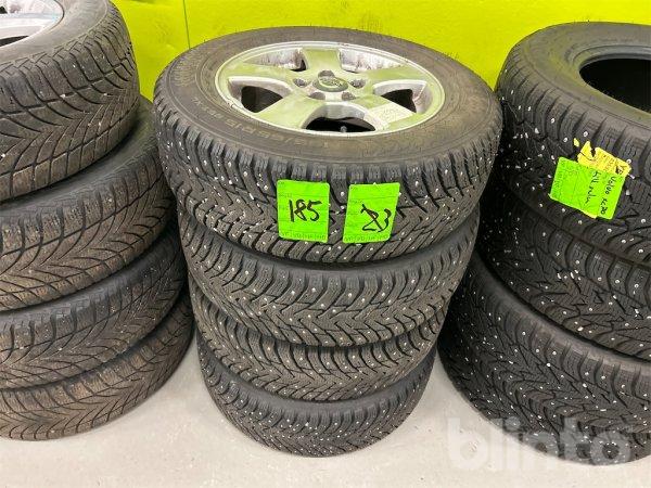 Vinterdäck - Med dubb på alufälgar / Volvo / 195/65R15 / #185 | Blinto ...