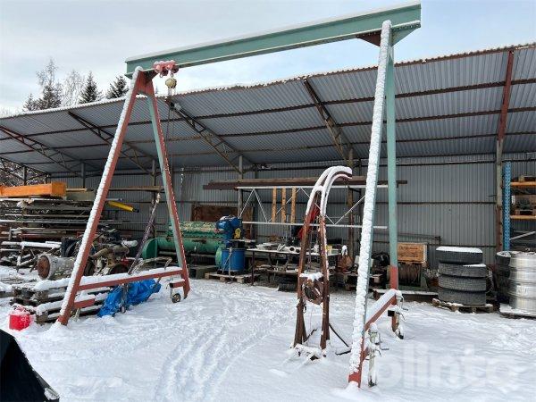 Lyftbock - 4,5 m med kedjespel | Blinto auktioner