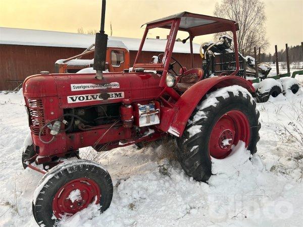 Traktor - VOLVO T 31 | Blinto auktioner