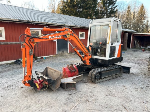 Grävmaskin - Pel-job EB 25.4 reparationsobjekt | Blinto auktioner