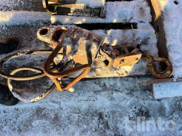 Kranfäste - Hiab 1165 | Blinto auktioner