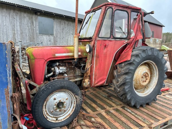 Traktor - MASSEY FERGUSON 35 3A SP | Blinto auktioner