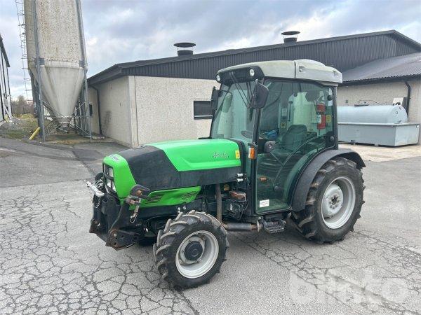 Traktor - DEUTZ-FAHR Agroplus 320s - 1300 timmar | Blinto auktioner