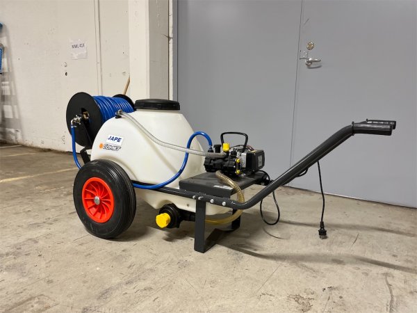 Sprutvagn - JAPE CRRC 81 ECO | Blinto auktioner