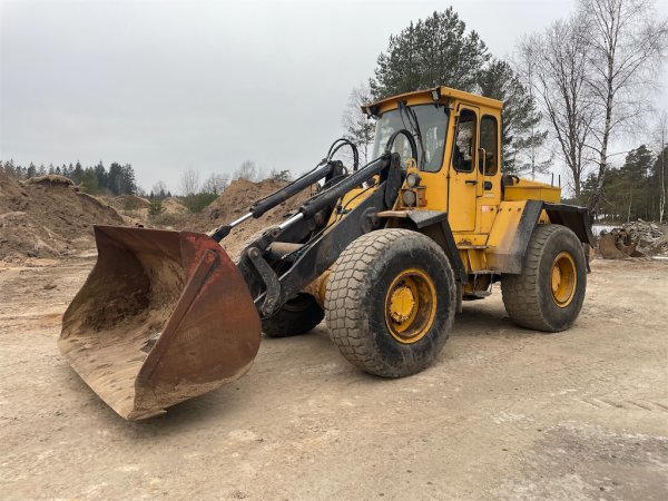 Lastmaskin - Volvo BM L70 | Blinto auktioner