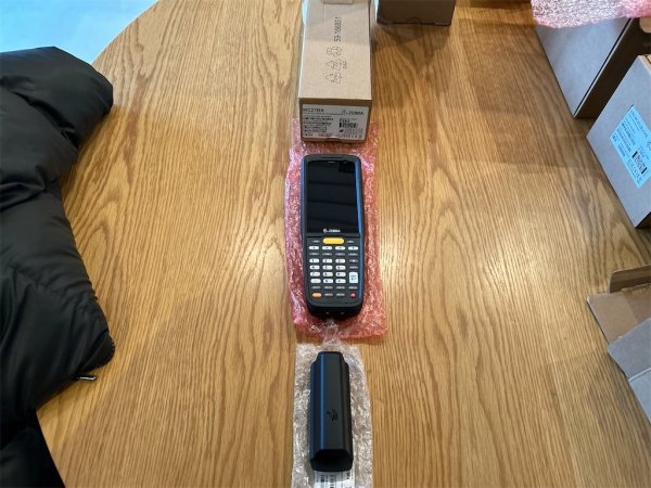 Logistisk scanner - Zebra TC 8300 | Blinto auktioner