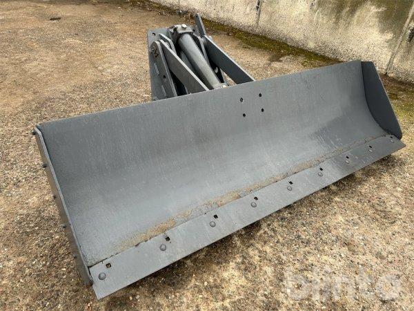 Hyvelblad - Volvo | Blinto auktioner