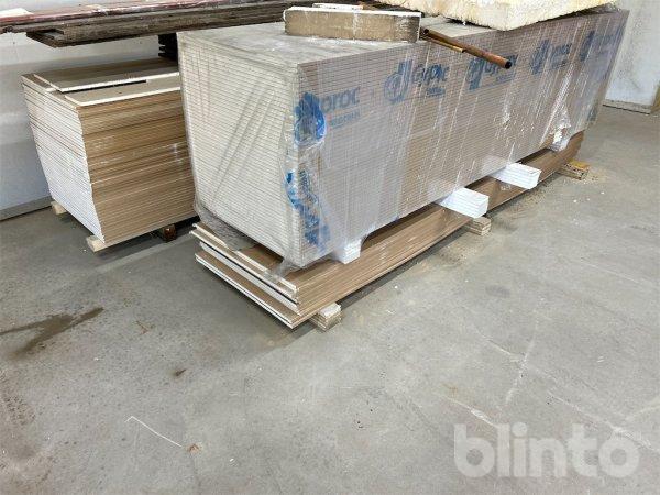 Golvgips - Gyproc GG13 | Blinto auktioner