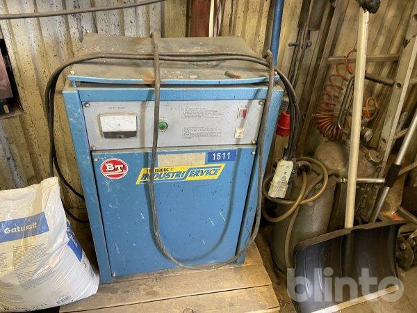 Batteriladdare/truck - BT 24/100 | Blinto auktioner
