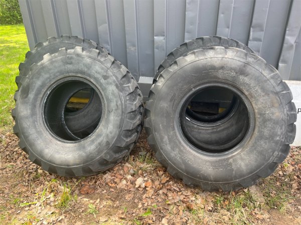 Entrepenaddäck - Dunlop SP T9 405/70R18 | Blinto auktioner
