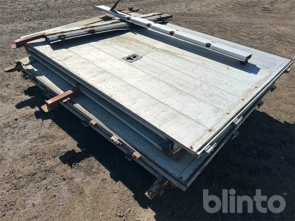 Dörrsidor släp - Ory - Komplett vänstersida | Blinto auktioner