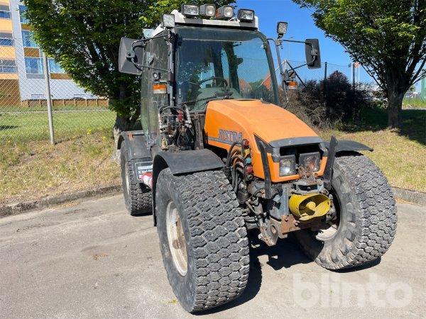 Traktor - SYSTRA 750 H | Blinto auktioner