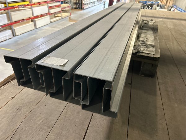 Teleskopskena galvad - 6st 70x2500 | Blinto auktioner