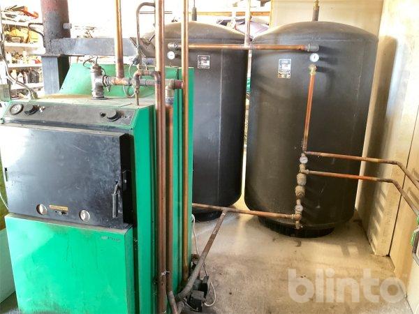 Vedpanna - Med ackumulatortankar | Blinto auktioner