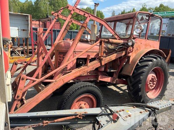 traktor - Volvo T-31 | Blinto auktioner