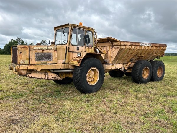 Traktor - VOLVO-BM DR 860 T | Blinto auktioner