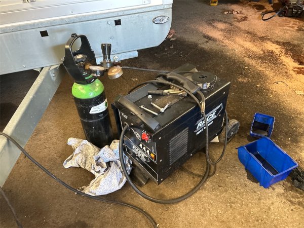 Svets - Race 1602 M GNG inklusive gastub | Blinto auktioner