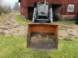 Traktor - Valmet 205 med lastare | Blinto