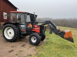 Traktor - Valmet 205 med lastare | Blinto