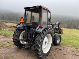 Traktor - Valmet 205 med lastare | Blinto