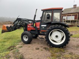 Traktor - Valmet 205 med lastare | Blinto